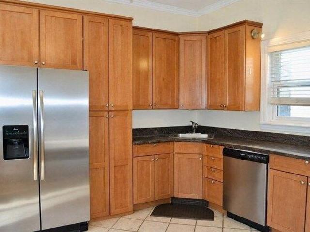 house with 4 bedroom, Somerville MA ES105126811