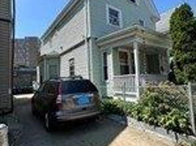 house with 4 bedroom, Somerville MA ES105122580