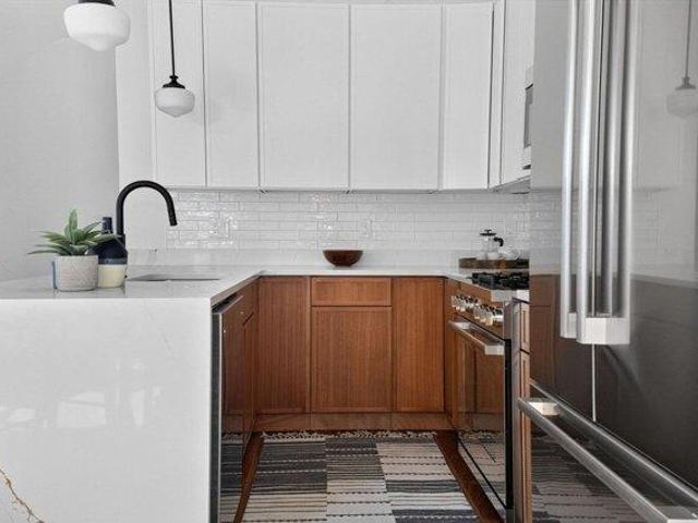 house with 4 bedroom, Somerville MA ES103850264