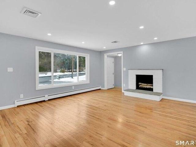 house with 4 bedroom, South Windsor CT DS102312667
