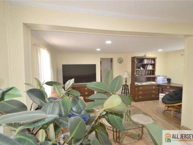 house with 4 bedroom, South Amboy NJ ES105172437