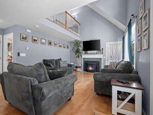 house with 4 bedroom, South Berwick ME ES103438067