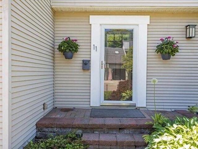 house with 4 bedroom, South Burlington VT DLS103127323