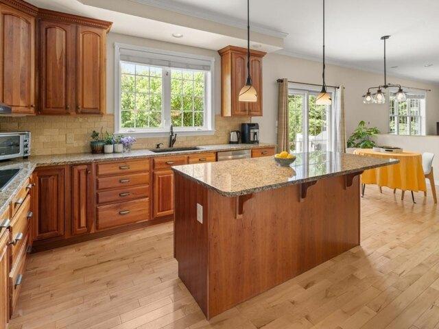 house with 4 bedroom, South Burlington VT DS104408541