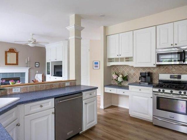 house with 4 bedroom, South Burlington VT DS103099863