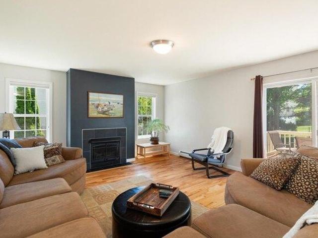 house with 4 bedroom, South Burlington VT DS103185688
