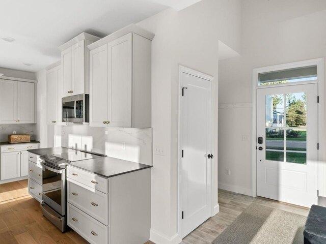 house with 4 bedroom, South Burlington VT DS103224493