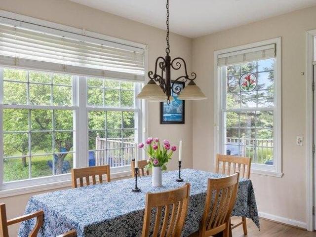house with 4 bedroom, South Burlington VT ES104076767