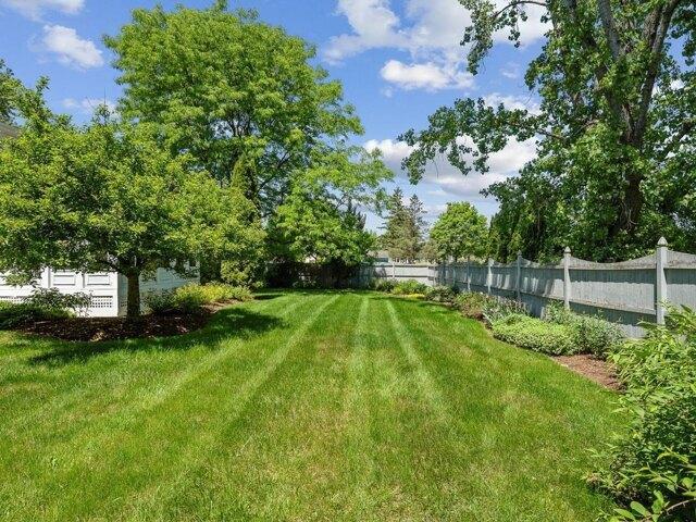 house with 4 bedroom, South Burlington VT ES104376174