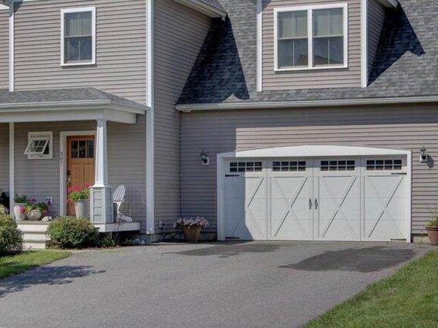 house with 4 bedroom, South Burlington VT ES105192680