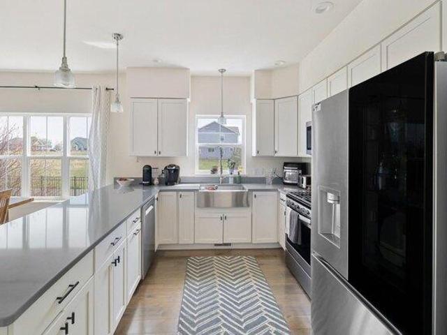 house with 4 bedroom, South Burlington VT ES105193534