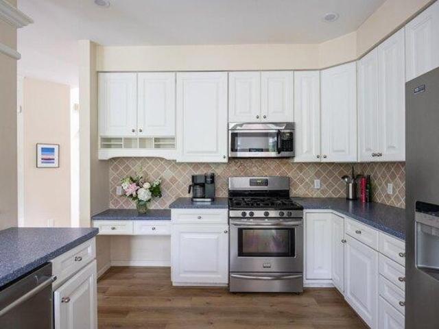 house with 4 bedroom, South Burlington VT ES103099863