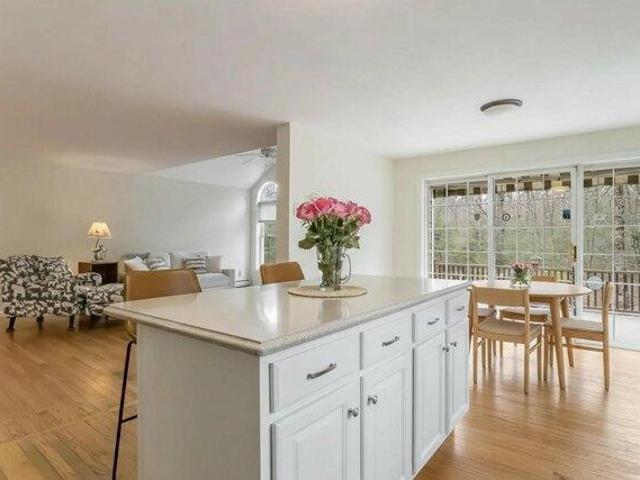 house with 4 bedroom, South Hampton NH DS104480820