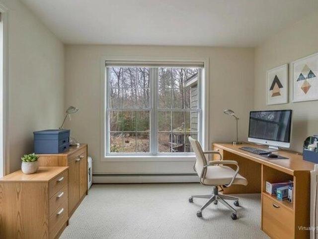 house with 4 bedroom, South Hampton NH ES104480820