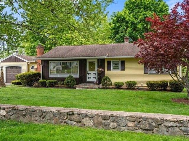 house with 4 bedroom, South Hadley MA DLS102775283