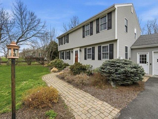 house with 4 bedroom, South Hadley MA DS101661808