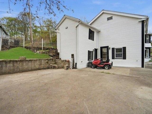 house with 4 bedroom, South Hadley MA DS102634163