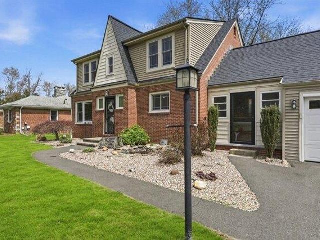 house with 4 bedroom, South Hadley MA DS102372309