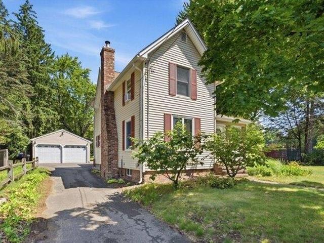 house with 4 bedroom, South Hadley MA DS104234981