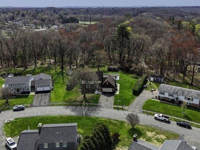 house with 4 bedroom, South Hadley MA ES103223237