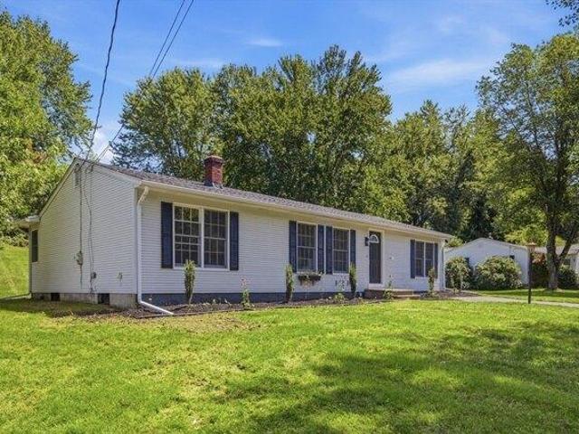 house with 4 bedroom, South Hadley MA ES105144025