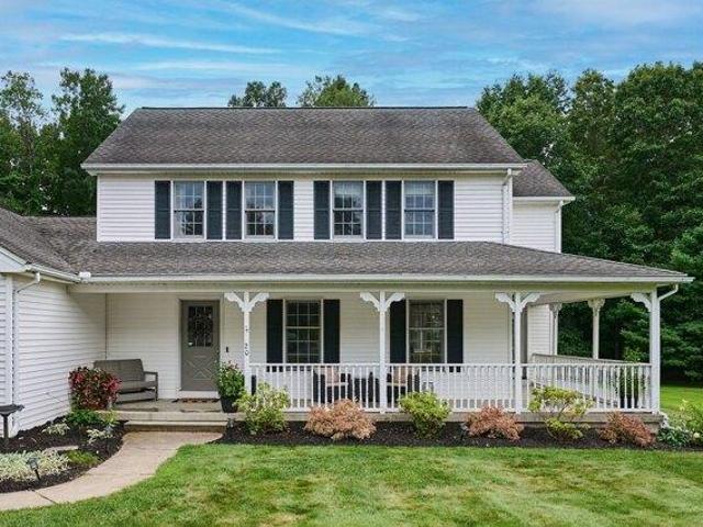 house with 4 bedroom, South Hadley MA ES105365816