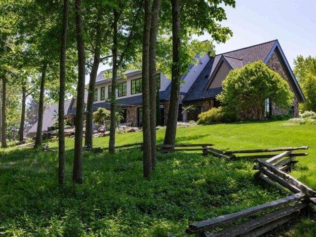 house with 4 bedroom, South Hero VT ES103969101