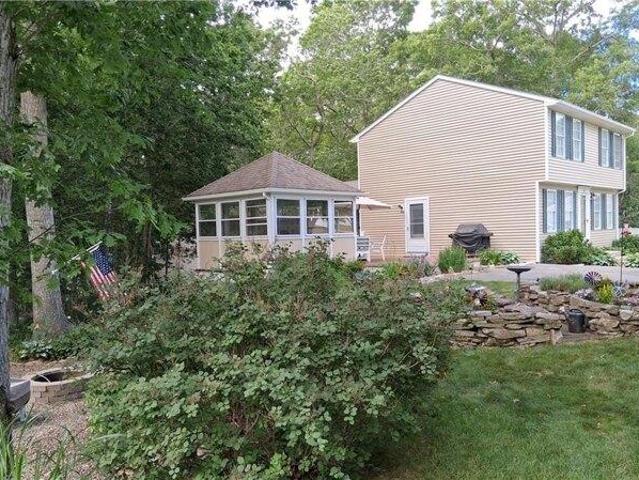 house with 4 bedroom, South Kingstown RI DS104409948