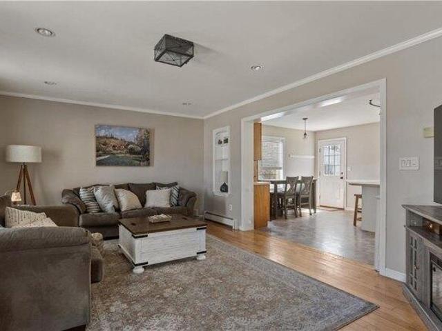 house with 4 bedroom, South Kingstown RI ES103037891