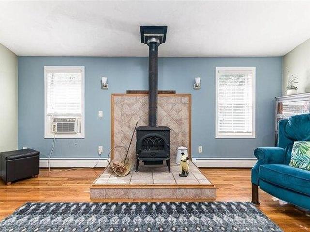 house with 4 bedroom, South Kingstown RI ES104406107
