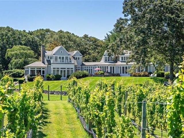 house with 4 bedroom, South Kingstown RI ES104848910