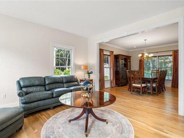 house with 4 bedroom, South Kingstown RI ES105081935