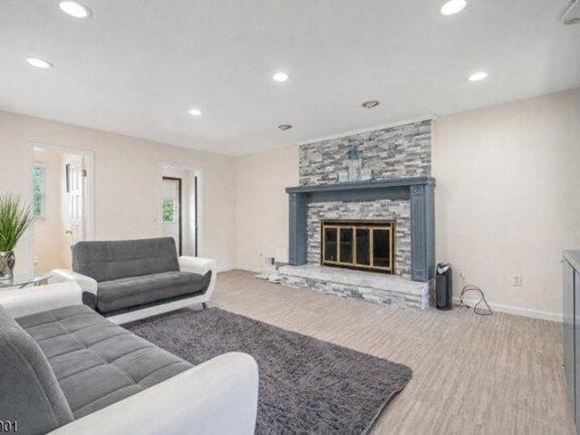 house with 4 bedroom, South Plainfield NJ ES105144215