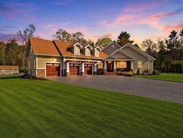 house with 4 bedroom, Southampton MA DS102826583