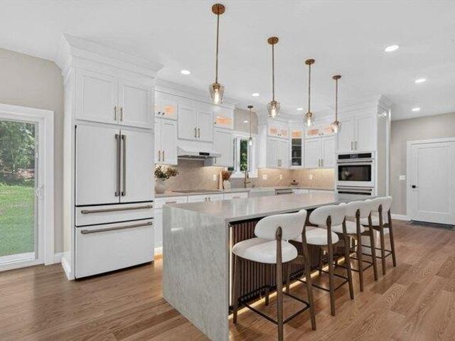 house with 4 bedroom, Southampton MA DS103928105