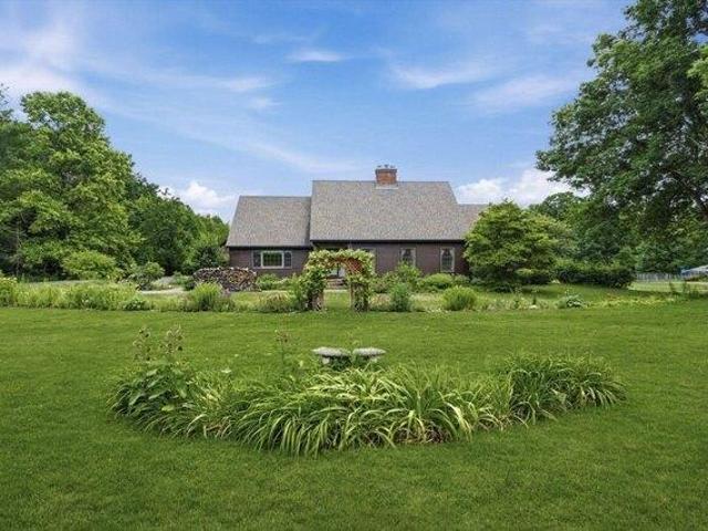 house with 4 bedroom, Southampton MA DS104075316