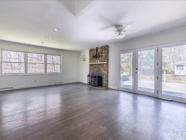 house with 4 bedroom, Southbury CT DLS102825659