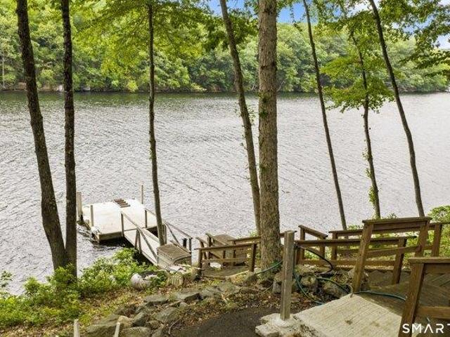 house with 4 bedroom, Southbury CT ES104543390