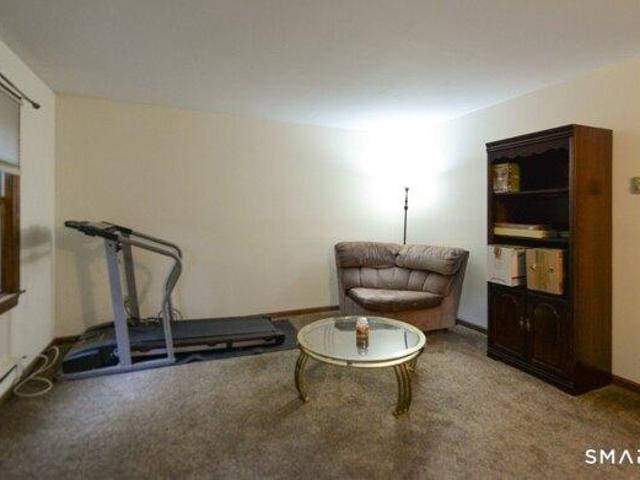 house with 4 bedroom, Southbury CT ES105695330