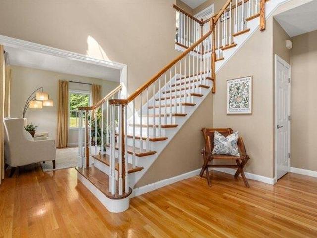 house with 4 bedroom, Southborough MA DS102922121