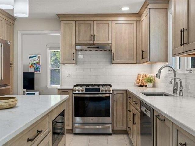 house with 4 bedroom, Southborough MA DS103440787