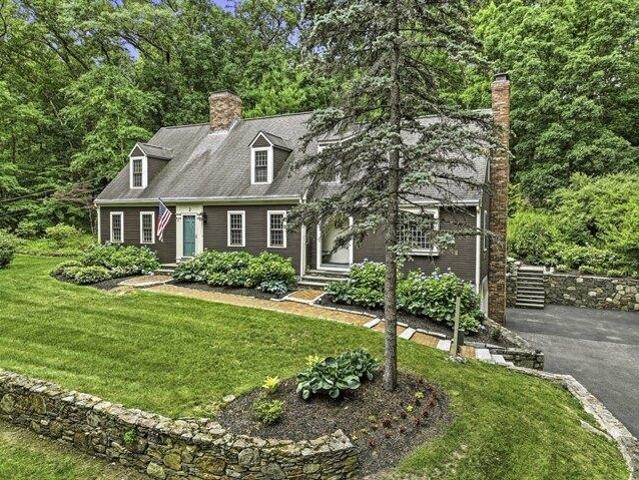 house with 4 bedroom, Southborough MA DS104299622