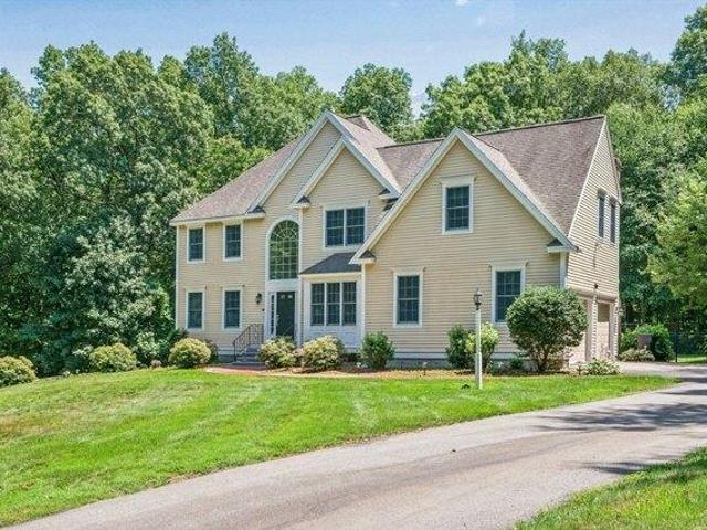 house with 4 bedroom, Southborough MA ES104541182