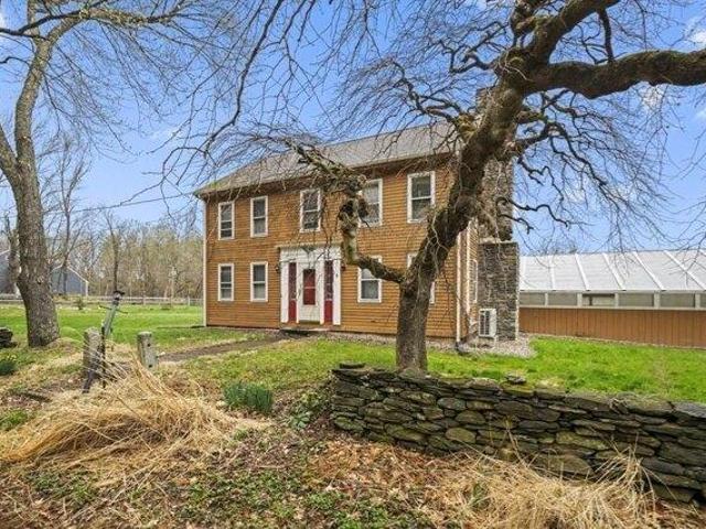 house with 4 bedroom, Southbridge MA DS101659091
