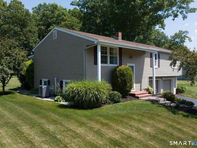 house with 4 bedroom, Southington CT DS104075687