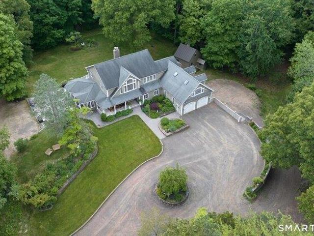 house with 4 bedroom, Southington CT DS104114014