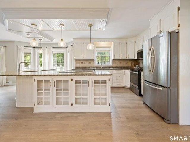 house with 4 bedroom, Southington CT ES103186527