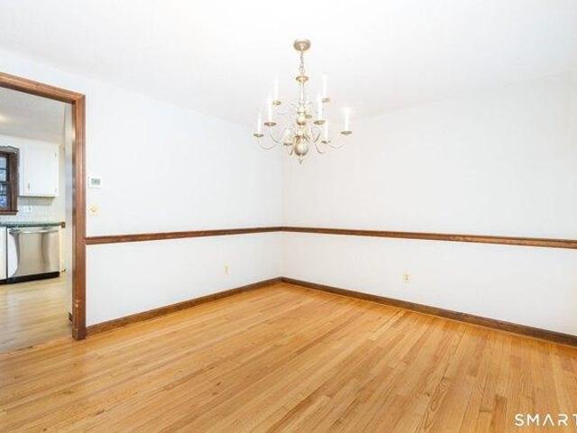 house with 4 bedroom, Southington CT ES104150708