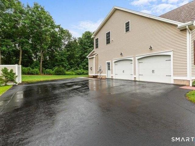 house with 4 bedroom, Southington CT ES104512316