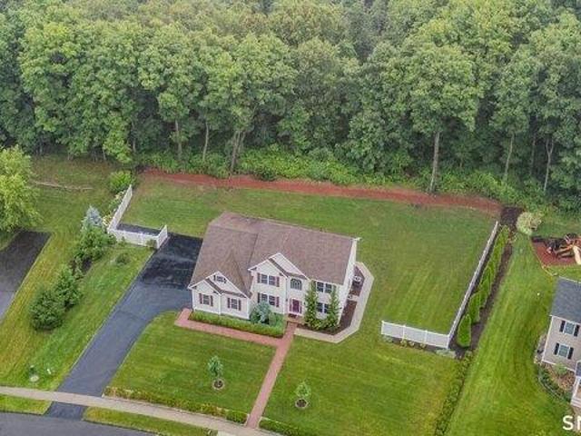house with 4 bedroom, Southington CT ES104921223